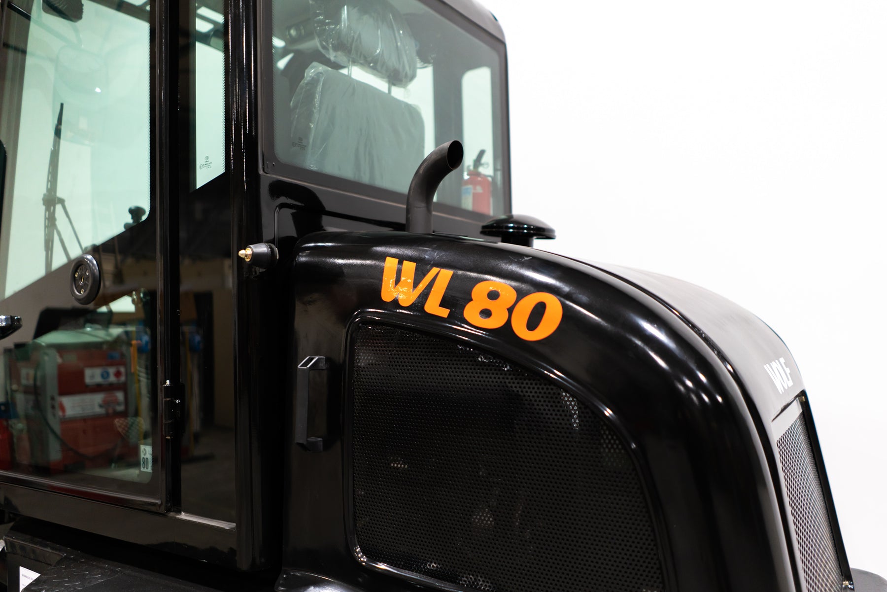Wolf WL80-C1.000 kilo hefvermogen en met volcabine – Wolf Wielladers ...